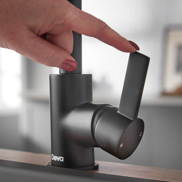 Ashworth Kitchen Sink Tap - Matte Black – Deva By Methven